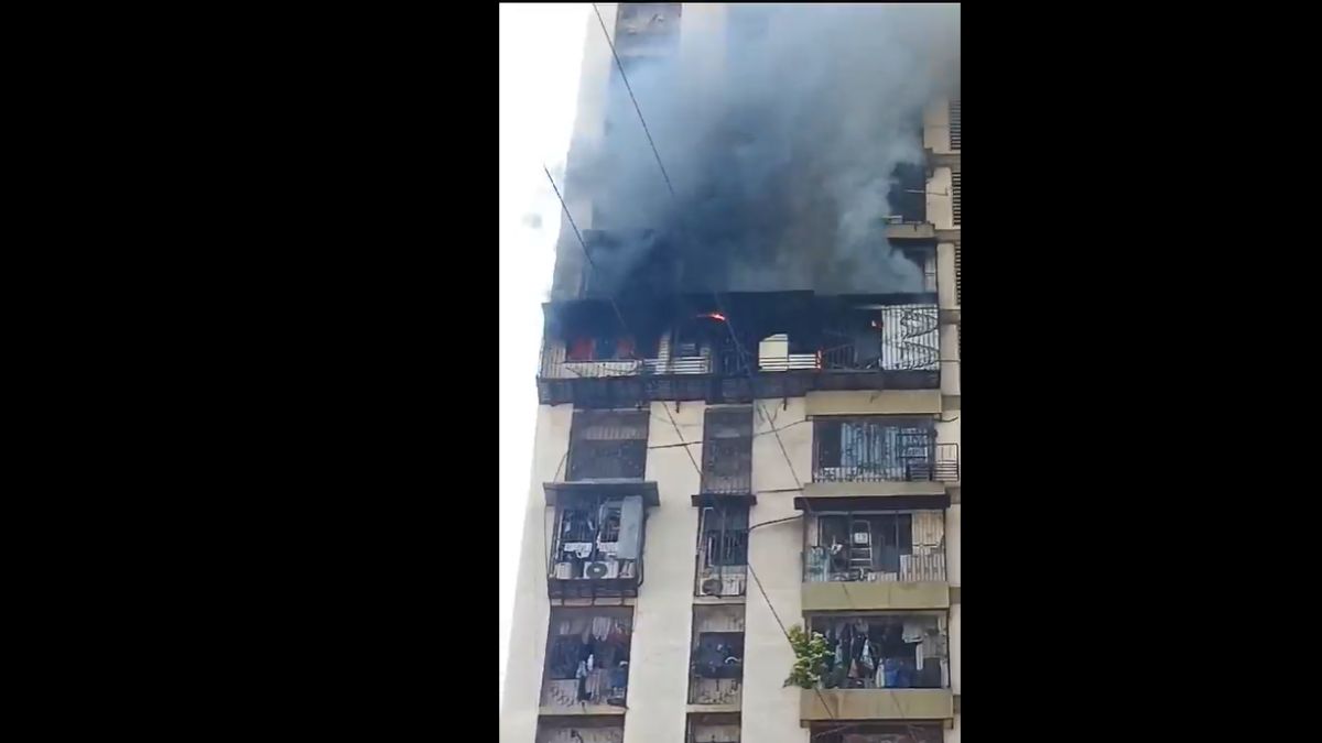 Massive Fire in Dongri: दाक्षिण मुंबई मध्ये डोंगरी भागात रहिवासी इमारती ...