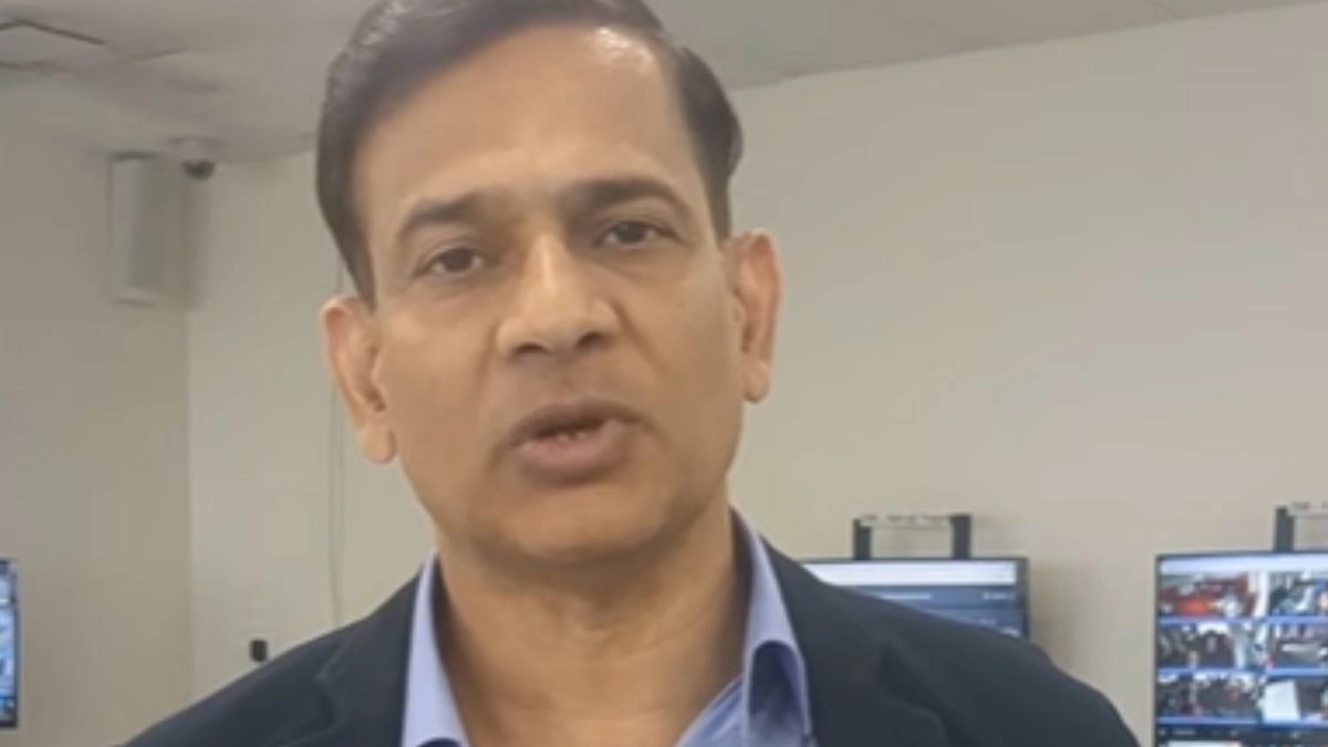 महाराष्ट्र सरकार कडून 12 IAS अधिकार्‍यांच्या बदल्या; पूजा खेडकरमुळे ...