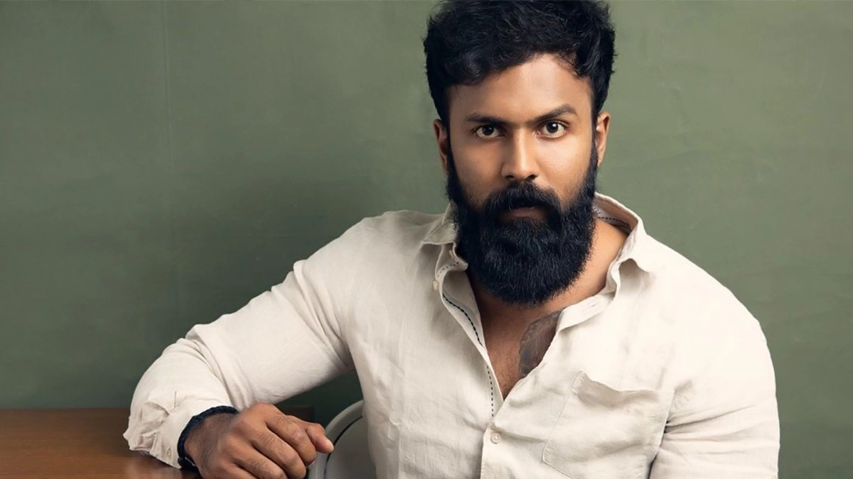 कौतुकास्पद! कन्नड सुपरस्टार Arjun Gowda कोरोना रुग्णांच्या मदतीसाठी ...