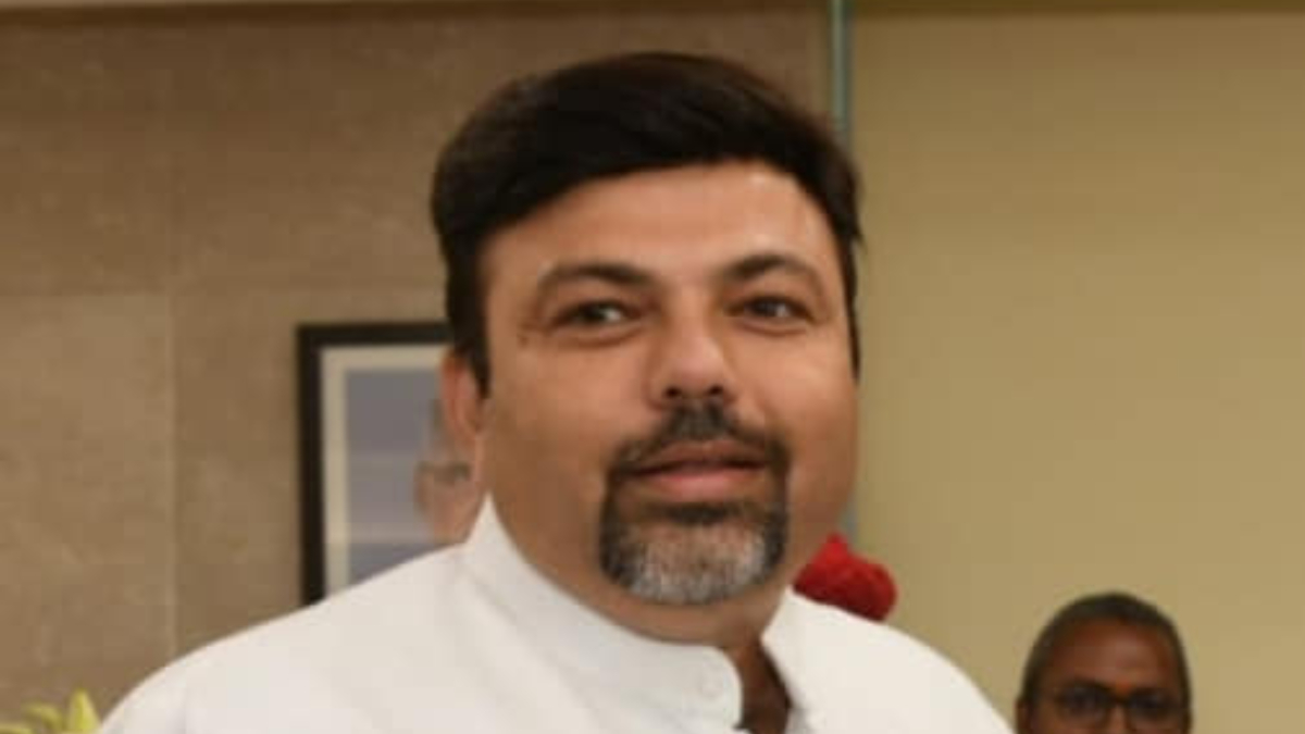 Devendra Fadnavis Meets Ashish Deshmukh: काँग्रेसमधून निलंबित आशिष ...