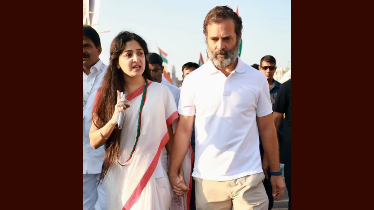 Rahul Gandhi Hold Poonam Kaur Hand: राहुल गांधींनी चालताना पूनम कौरचा ...