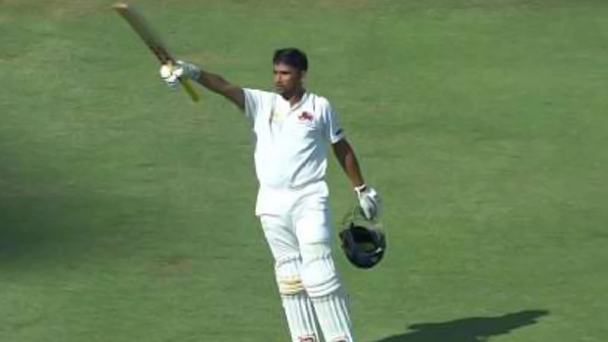 Musheer Khan Century: मुशीर खानने शतकी खेळीने सावरला मुंबईचा डाव, मुंबई ...