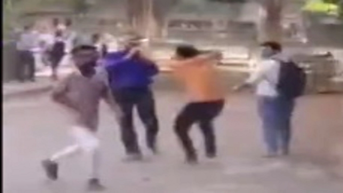 Koyta Gang Video Pune: पुणे येथील डी वाय पाटील अभियांत्रिकी कॉलेज ...